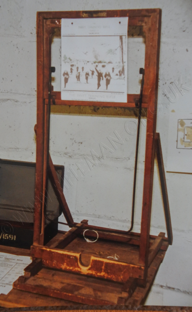 Fittings for the Swift training rifle late model of target frame