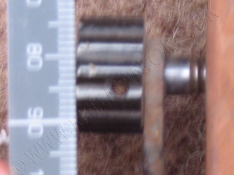 Fittings for the Swift training rifle late model of target frame